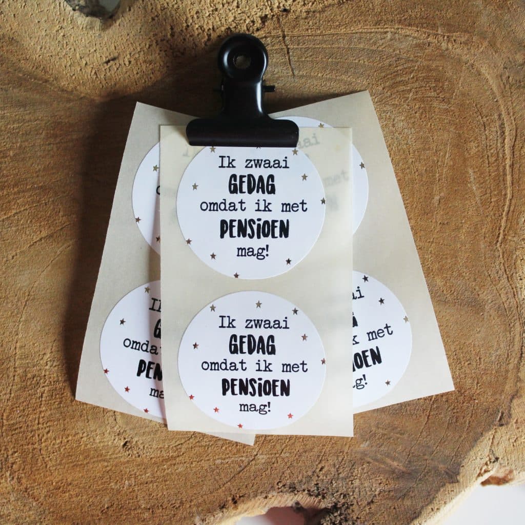 Sticker | Ik zwaai gedag omdat ik met pensioen mag | 10 stuks - Leuk voor een feest!